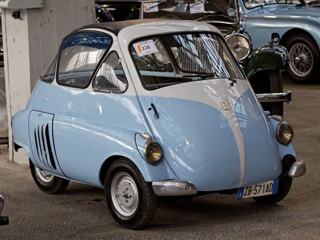 Iconische Italiaanse auto’s: Iso Isetta (1953-1955) - Taste-Italy.be
